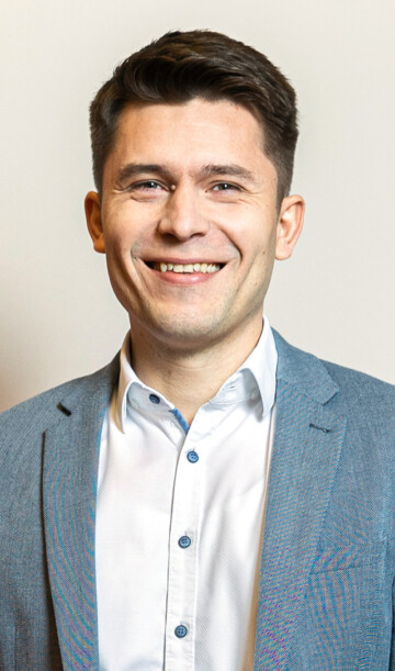 Spitzen-KI und Beratung aus einer Hand: Alan von Comma Soft